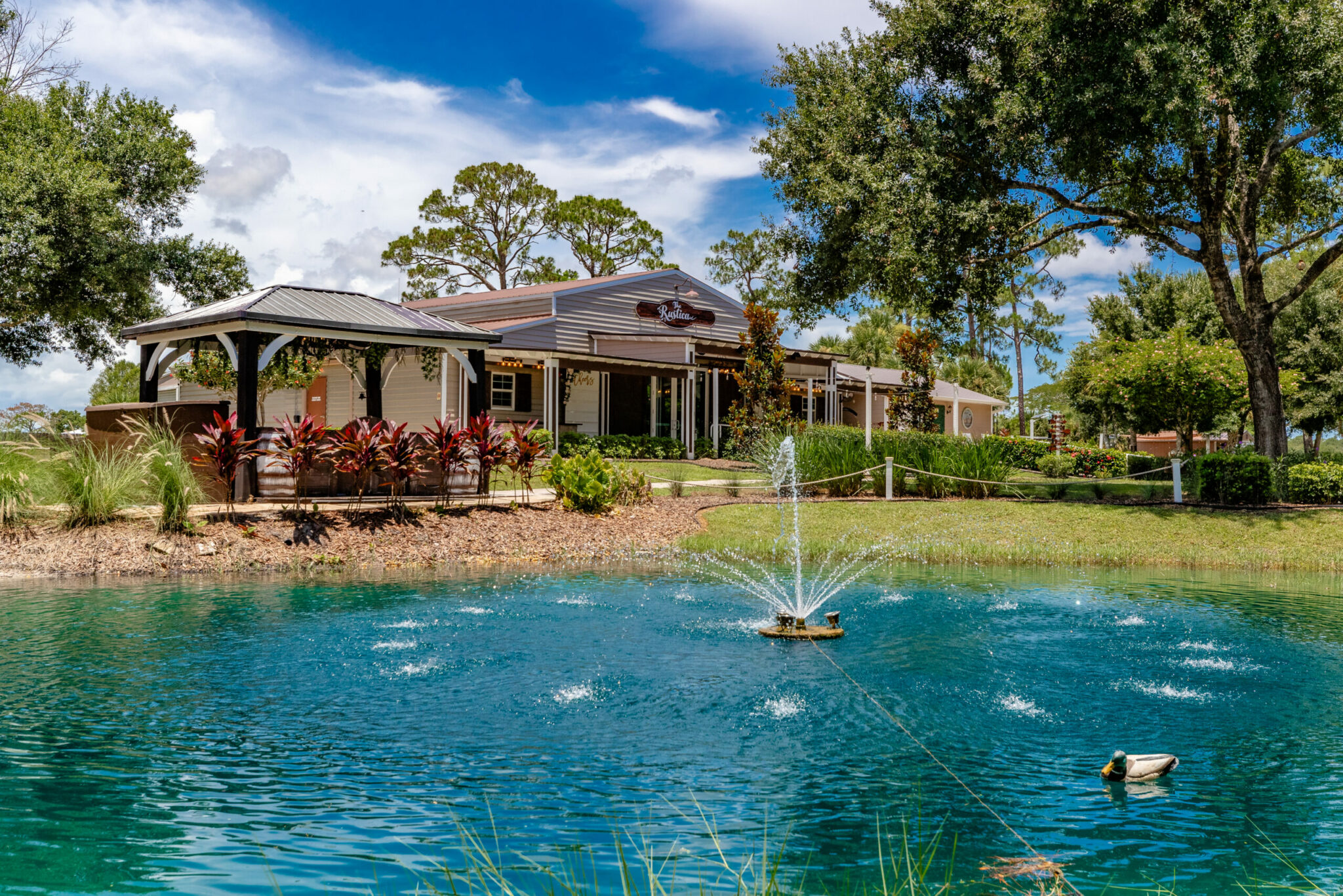 Beautiful Rustic Wedding Venues in Florida | Aurora Bridal